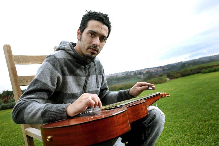 Roberto Angelini live al Teatro Concordia, di Venaria Reale, Torino ...
