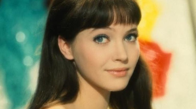Morta Anna Karina, musa della Nouvelle Vague e del cinema francese ...