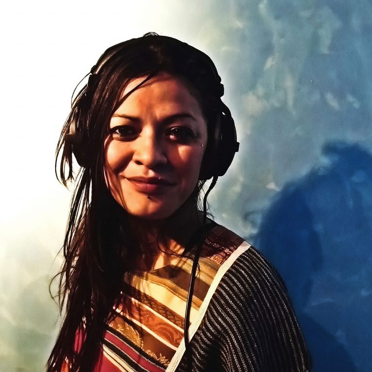 Azu Tiwaline - Artisti - SENTIREASCOLTARE