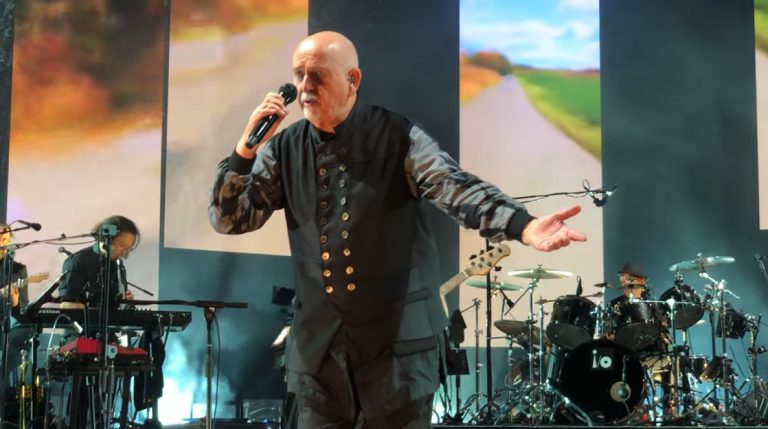 Peter Gabriel, A Hard Lesson. Il nuovo singolo è nato trent’anni fa ...
