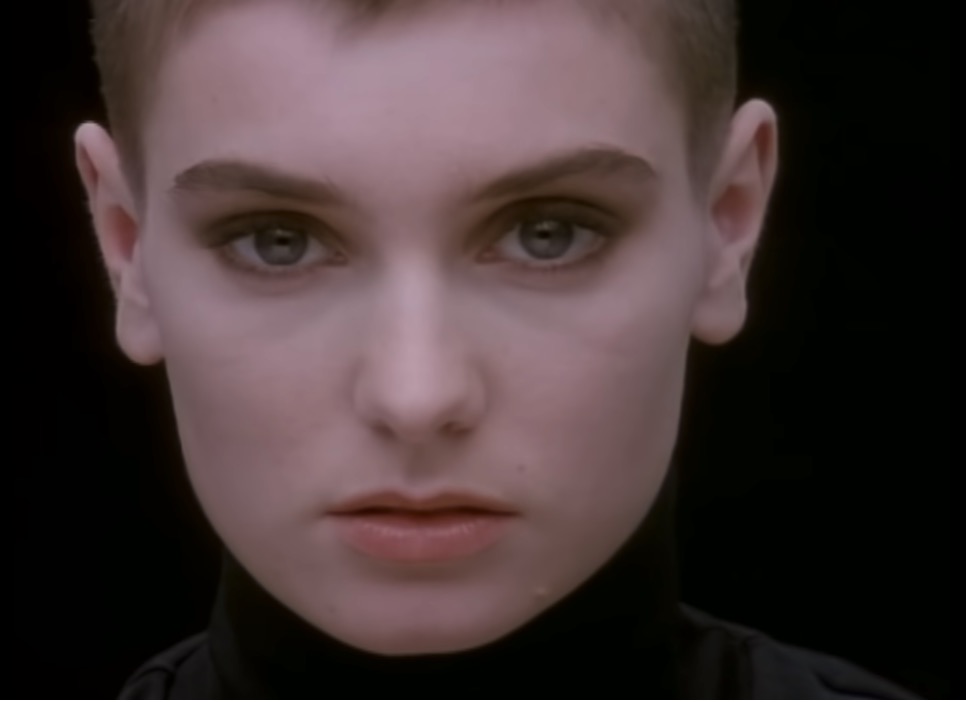 Sinéad O'Connor. In your eyes, “Nothing Compares 2 U” - Video ...