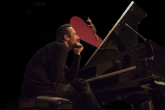 Alexander Hawkins - Artisti - SENTIREASCOLTARE
