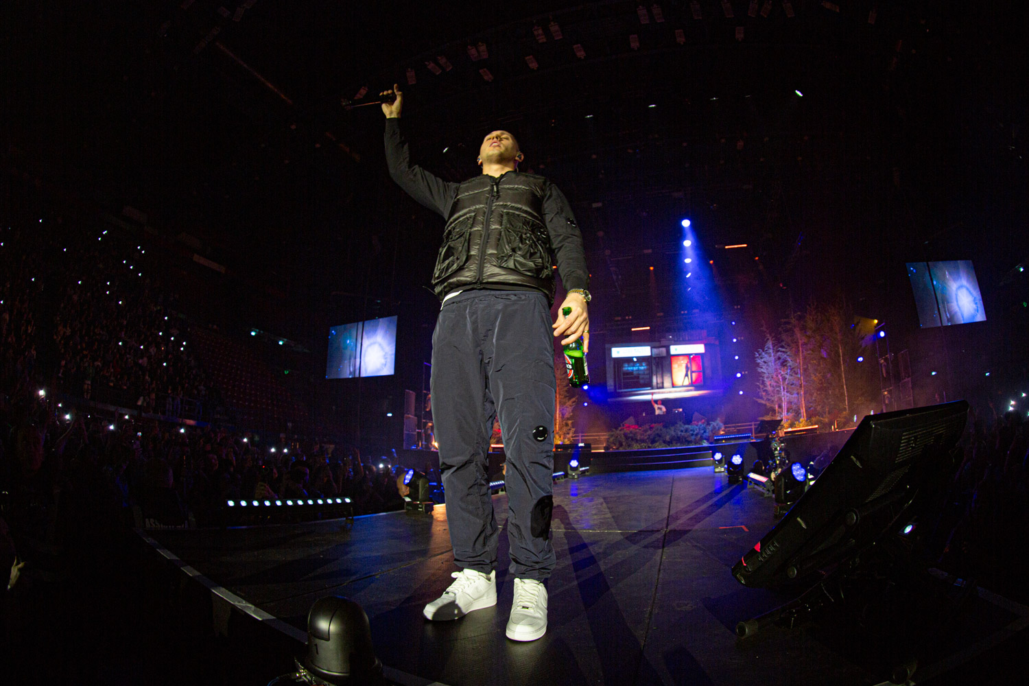 Massimo Pericolo live al Mediolanum Forum di Assago 2024 - Concerti ...