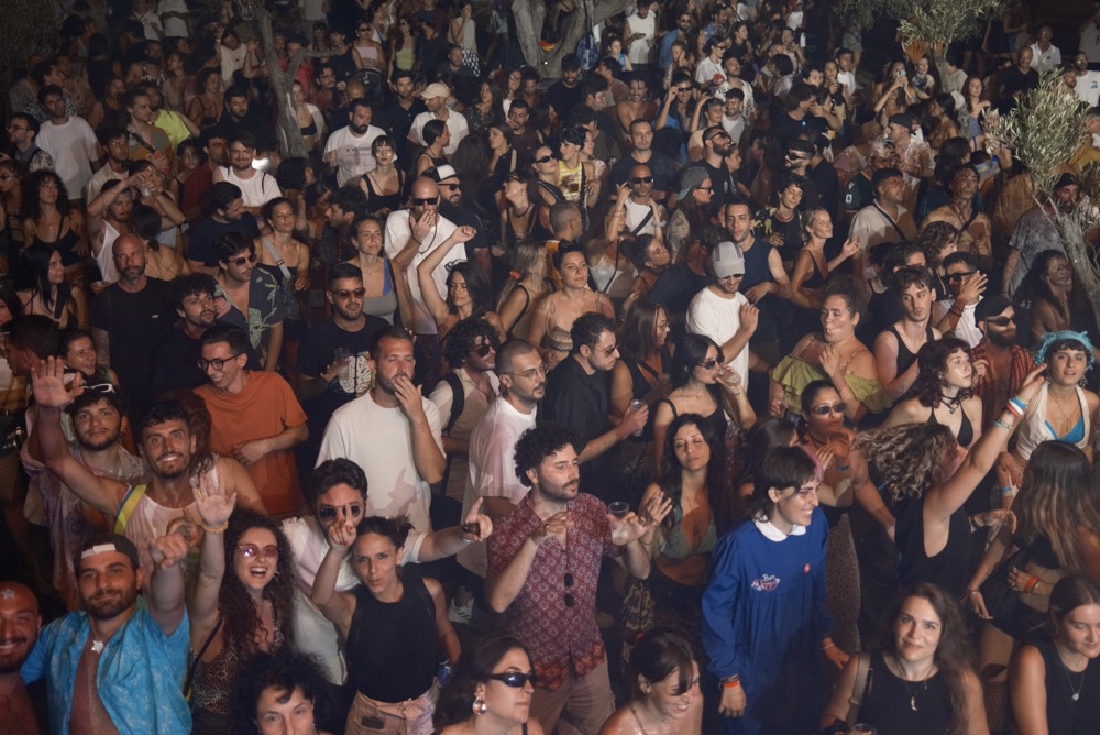 Sì, è bellissimo perdersi in questo incantesimo: Color Fest 2024 ...