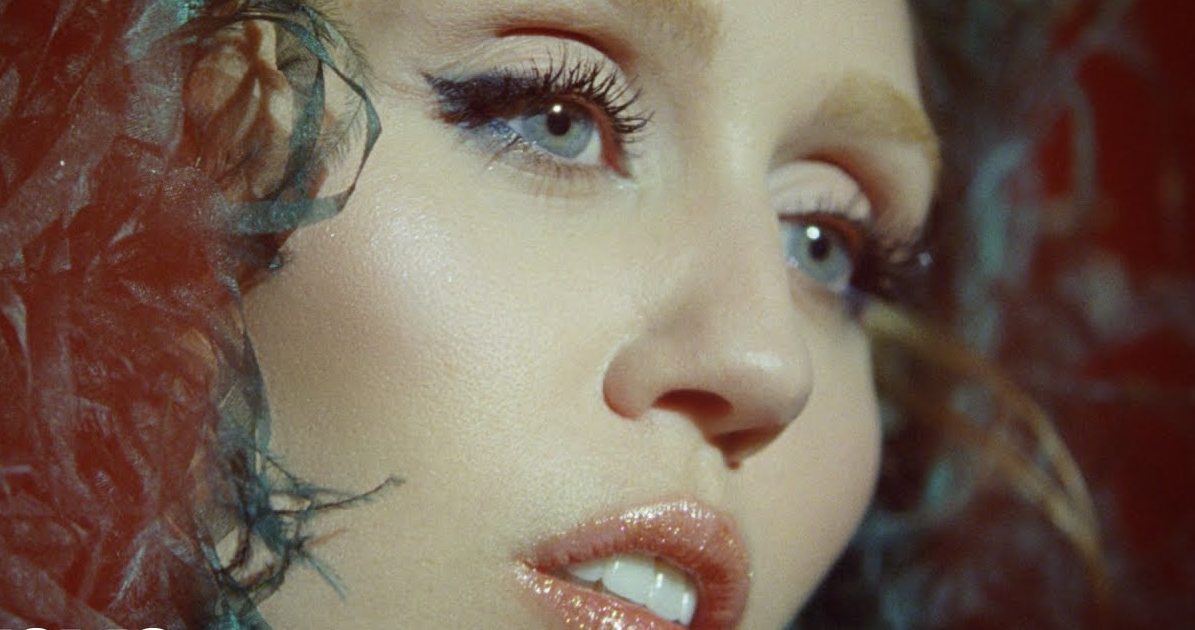 Miley Cyrus. “Something Beautiful”, nella cuspide di r'n'b e rock ...