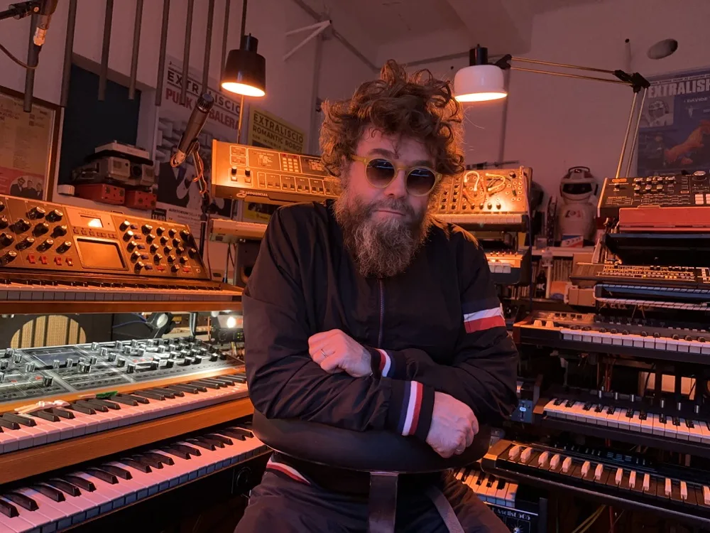 Dal liscio alla sperimentazione: Mirco Mariani racconta “Musica per ...