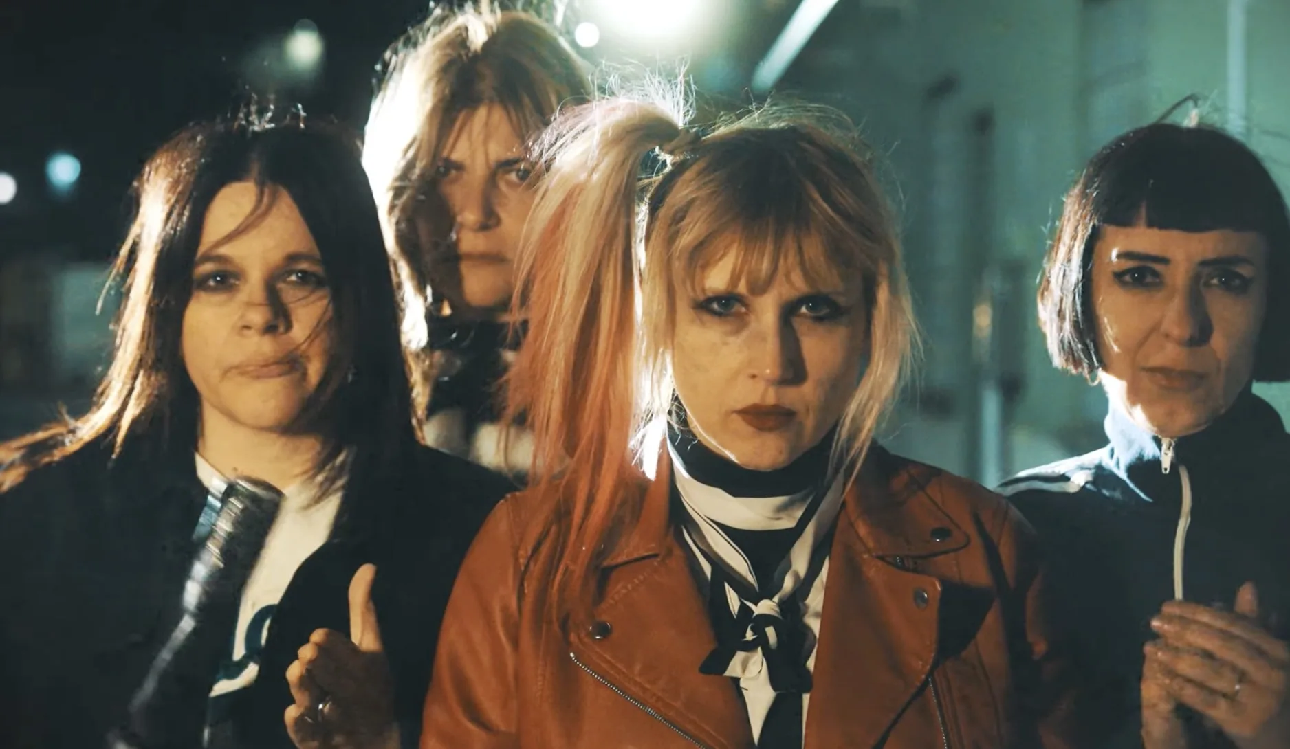 The Cleopatras feat. Animaux Formidables: "Bangs In Your Head" è garage ...